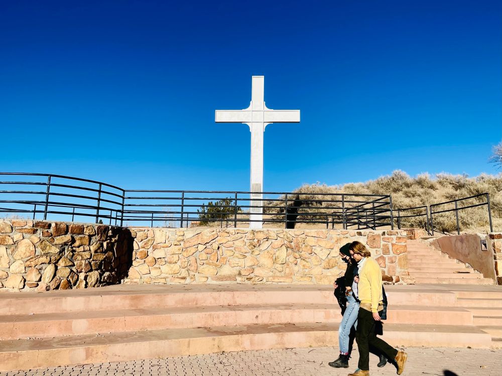 The cross in public life